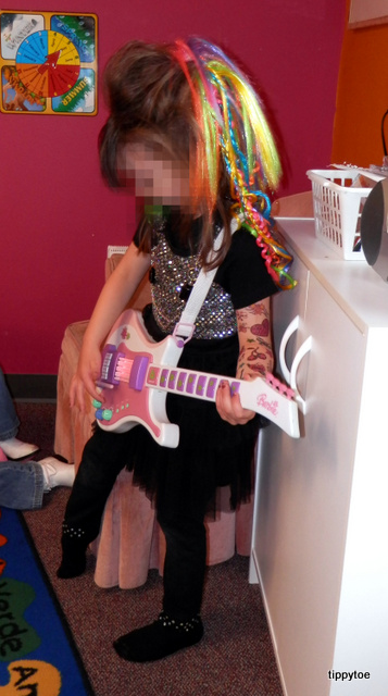 Tippytoe Crafts: Rock Star Party!