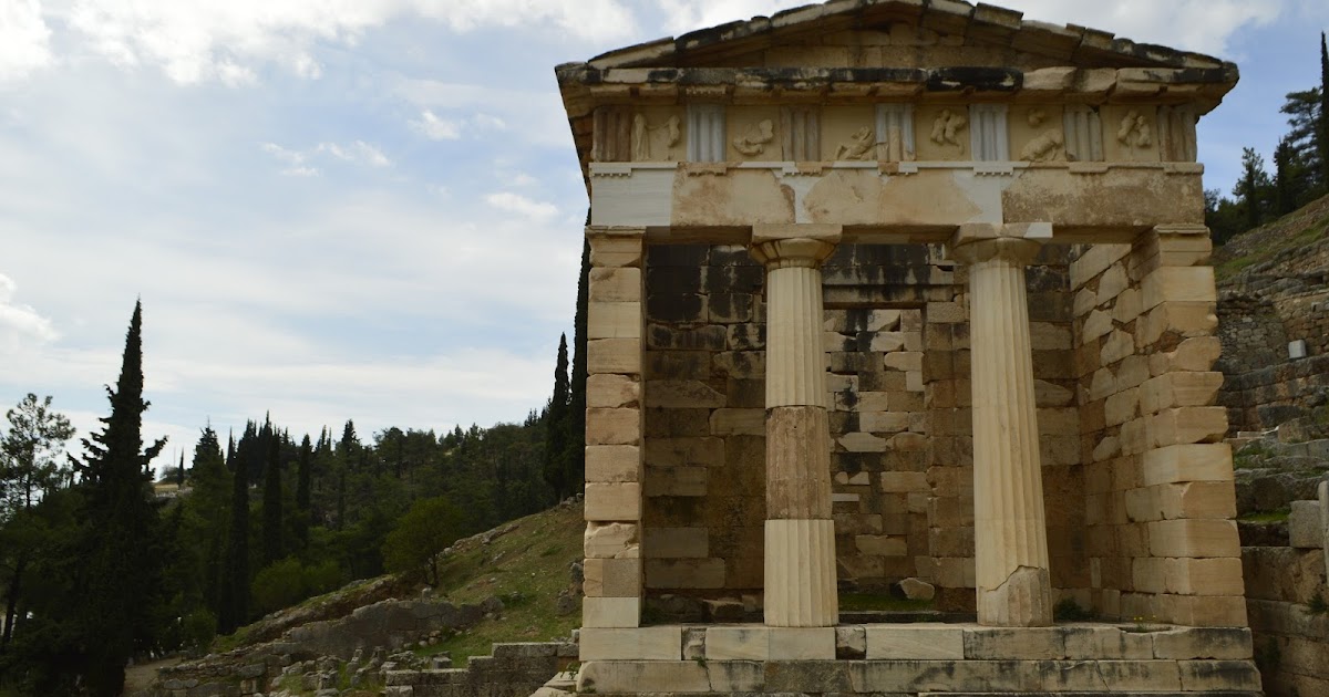 Travel in Clicks: Delphi , the centre of the earth