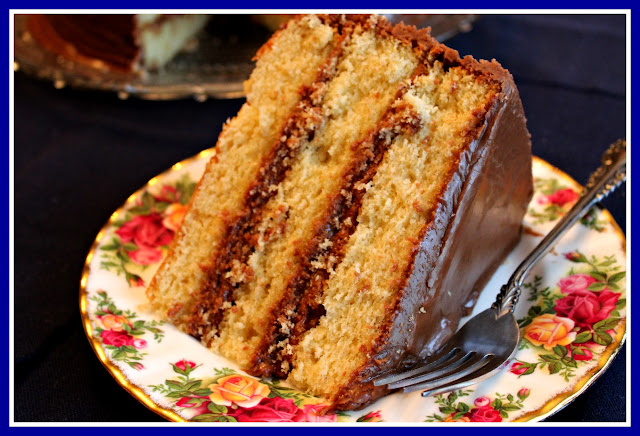 Sweet Tea and Cornbread: Old Fashioned Yellow Cake with Chocolate Icing!
