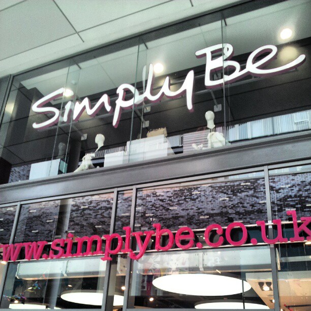 I went to a Simply Be store for the first time - Love Leah