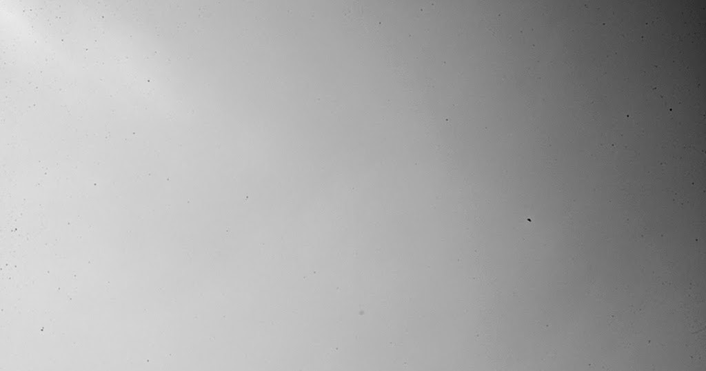 School Of Digital Photography: The Trick to Find Dust Spots in Your ...