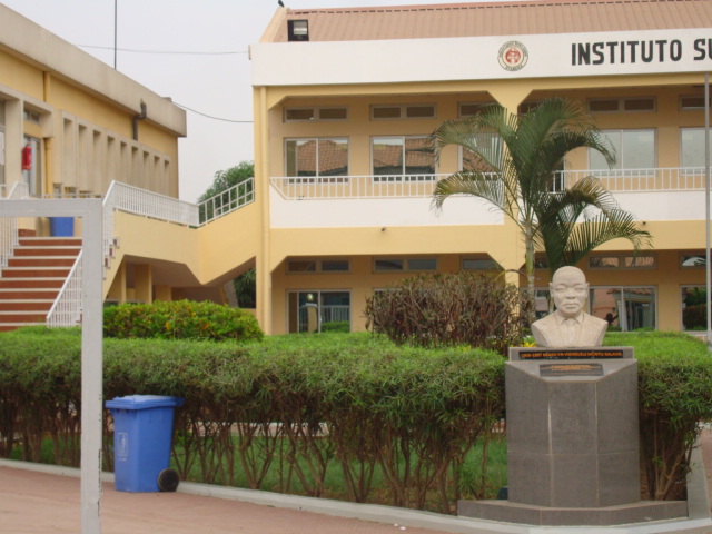 Instituto Superior Técnico de Angola : Fotos