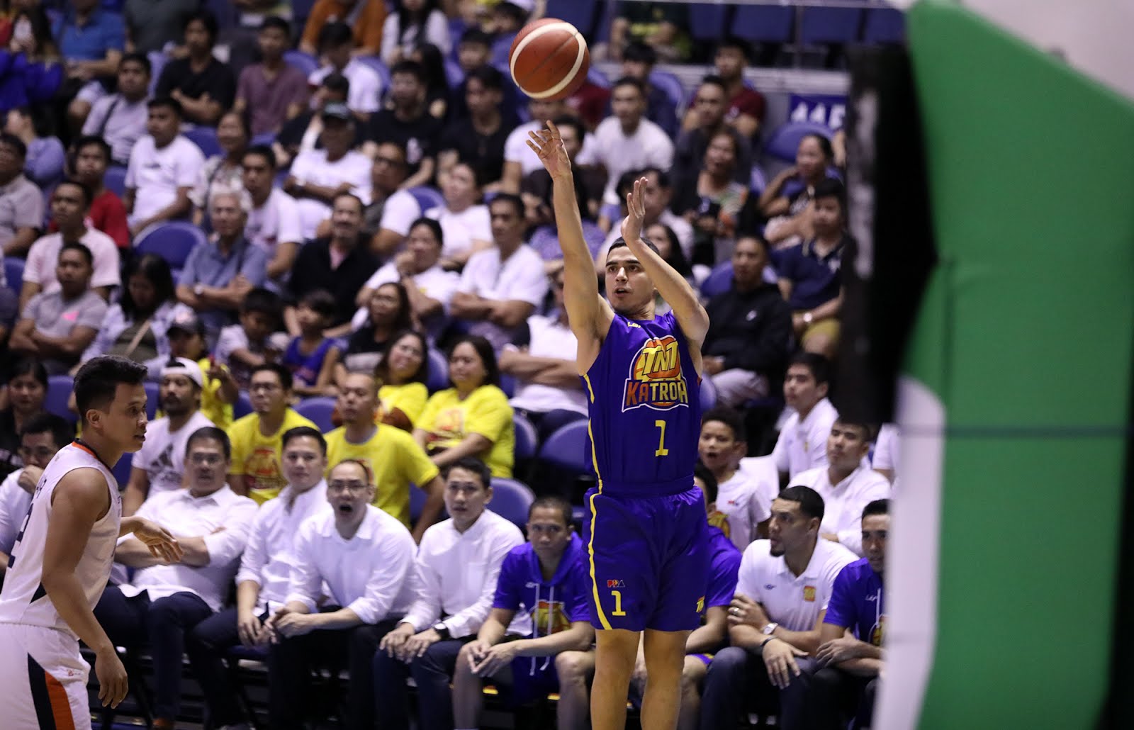 DiGregorio, Enciso swap kits in 1st PBA trade for 2020