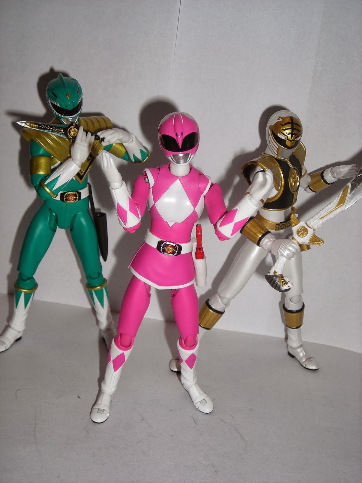 My Shiny Toy Robots: Toybox REVIEW: S.H. Figuarts Ptera Ranger