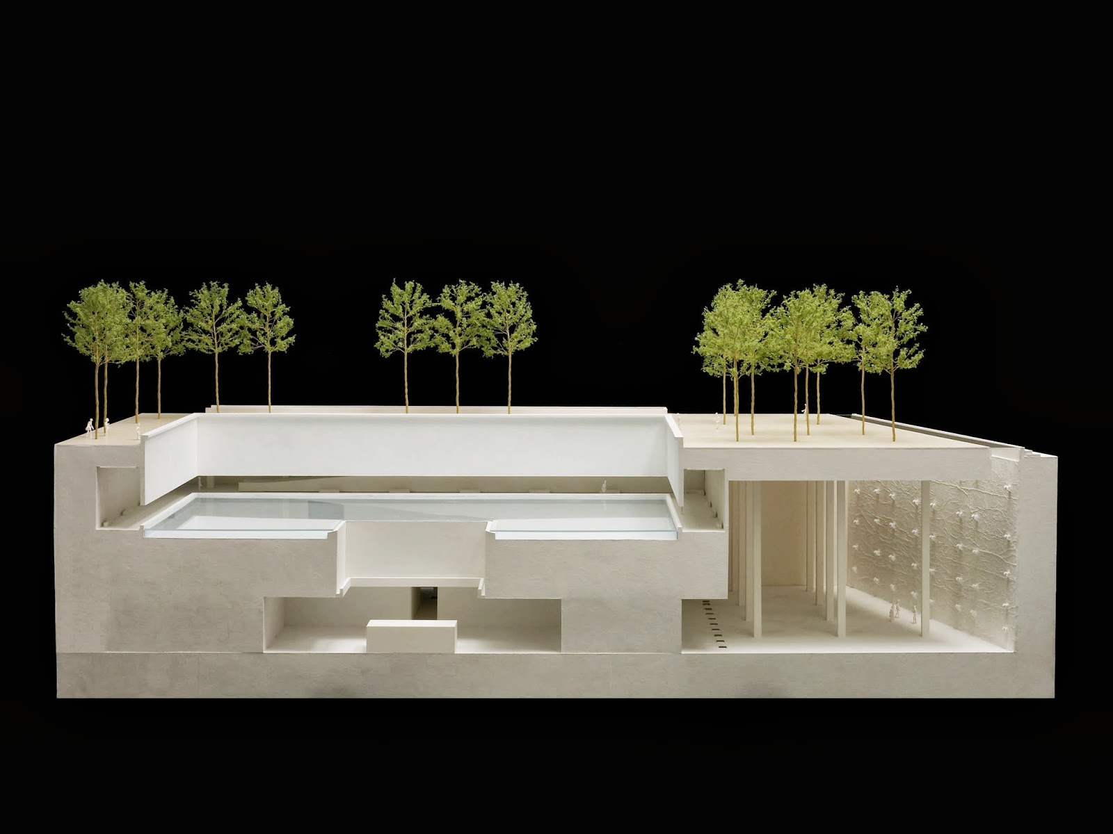 Paul' Web Logs: Reflecting Absence