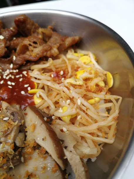THE PICKIEST EATER IN THE WORLD: BONCHON'S NEW KOREAN BBQ BIBIMBOWL!