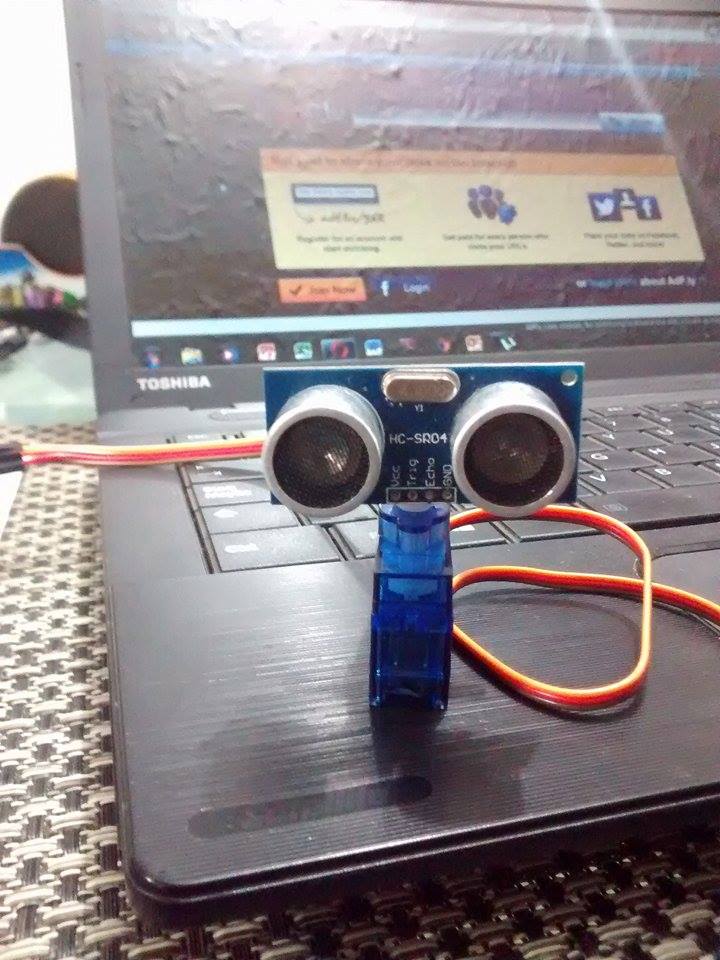 Programando en Arduino Uno (COM3): Laboratorio Final_Radar