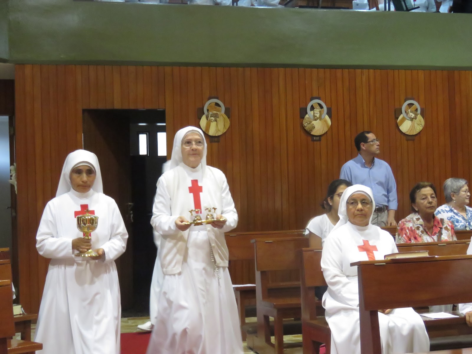 Perú: Jubileo del Instituto. Clínica Padre Luis Tezza, Casa de Reposo y Escuela de Enfermería ...