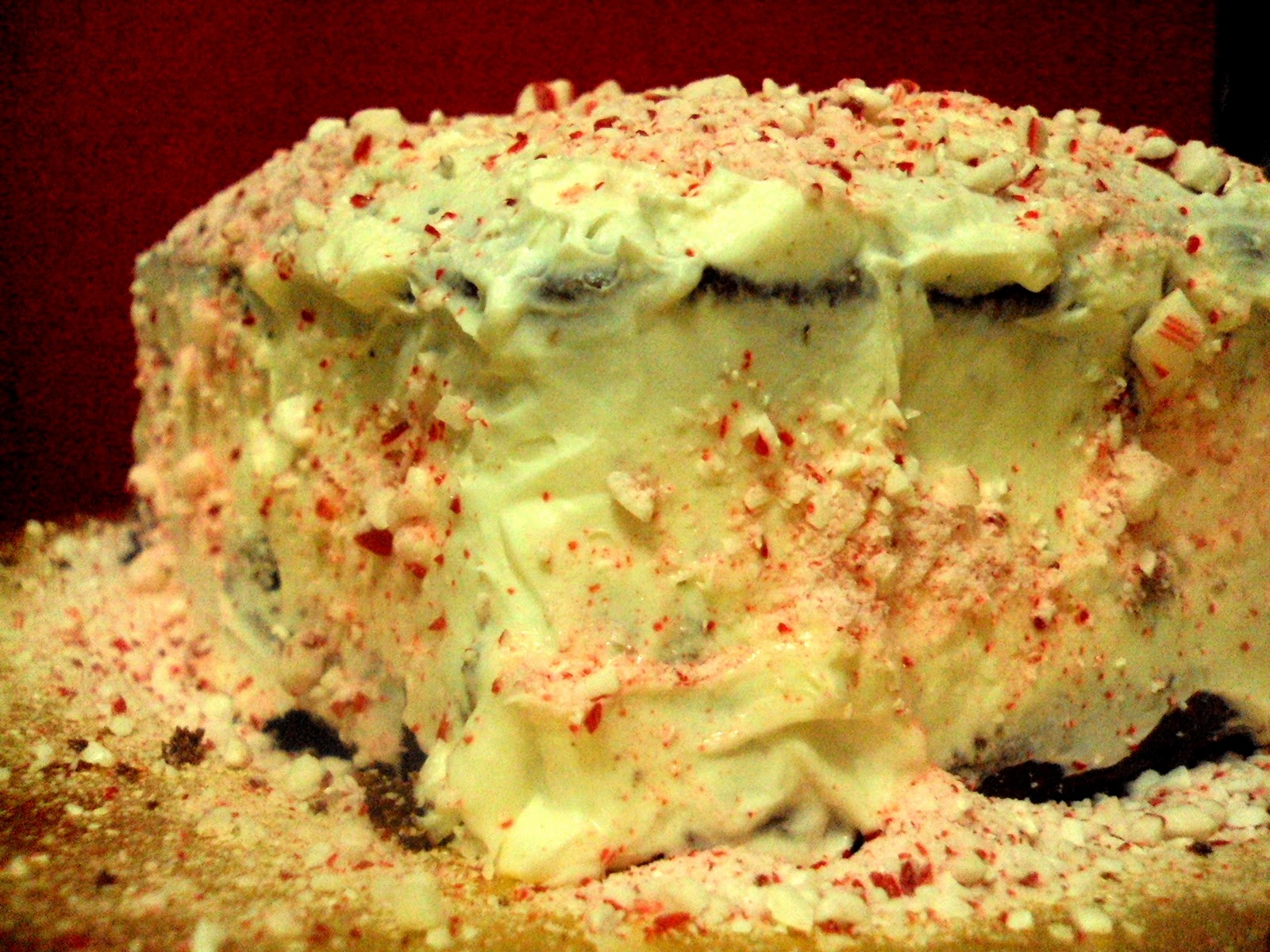 The Gab Housewife Chronicles: Candy Cane Dust Cake