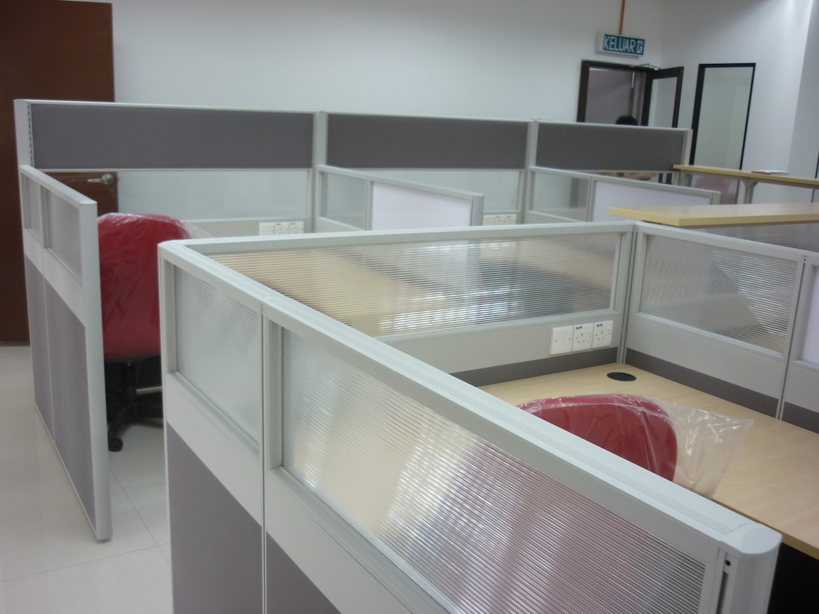 Fizone Office System: Workstation/Partitions System