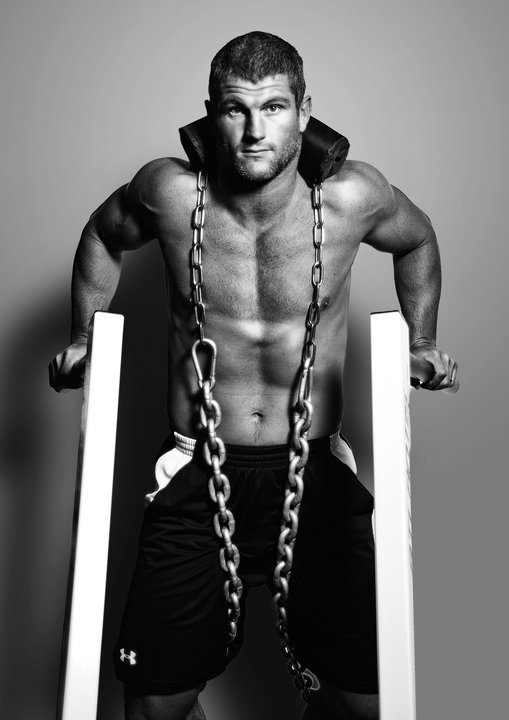 LA PERFECTION FAITE HOMME: TOM MAY 01