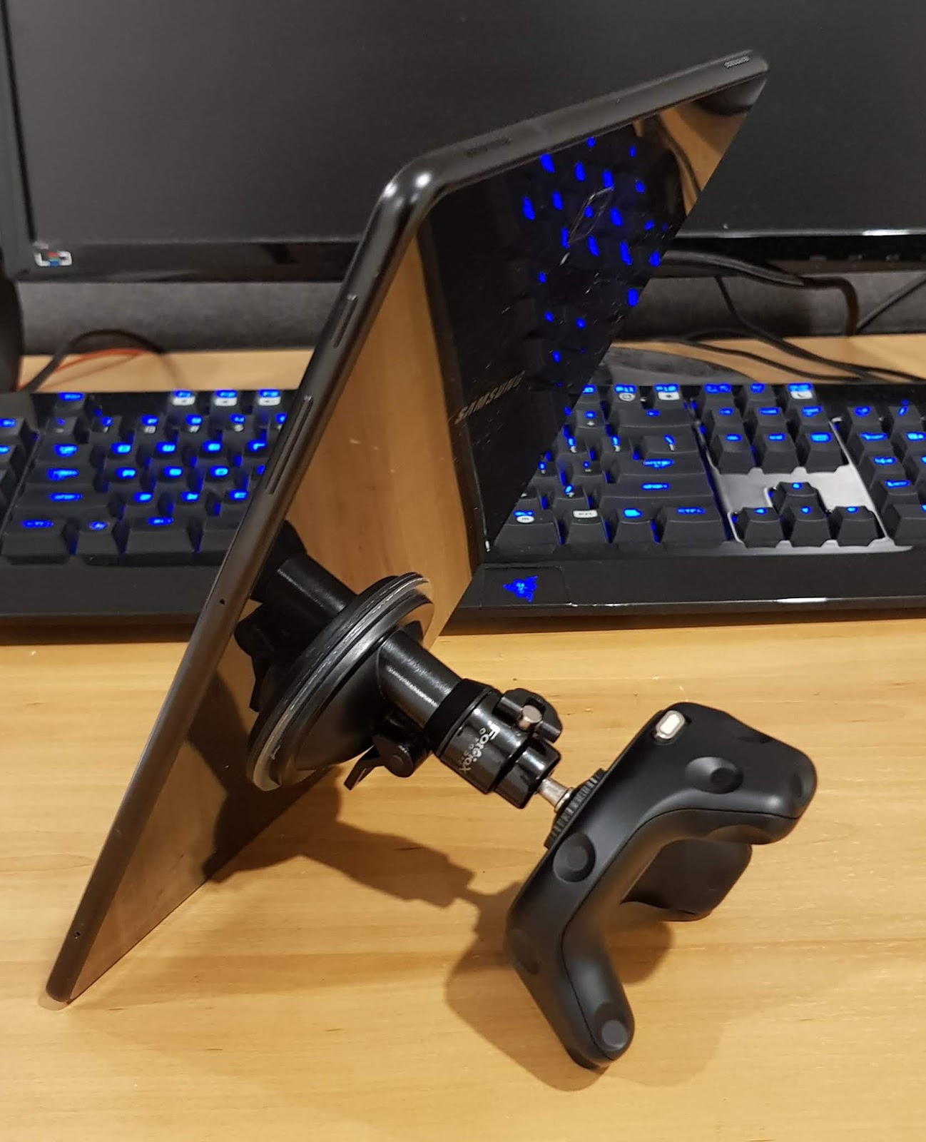 Tracker Rigs - include