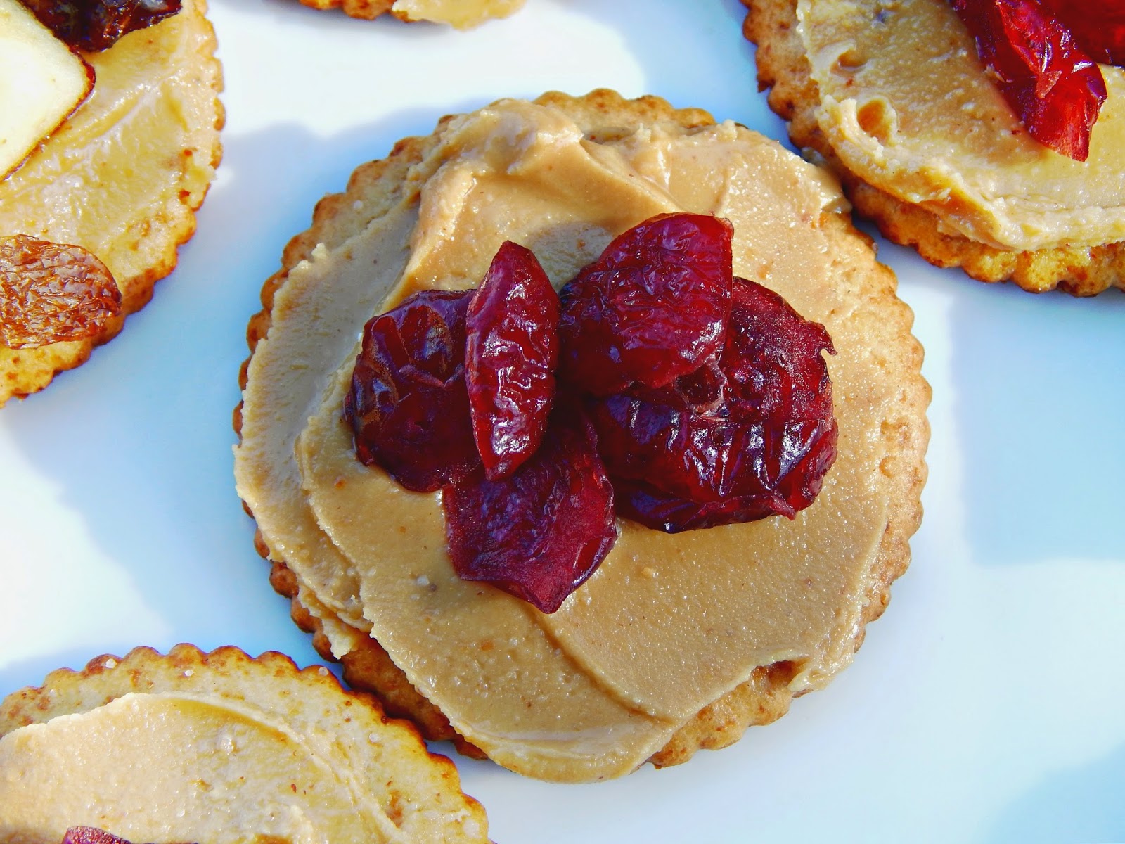 Melissa Kaylene: Peanut Butter and Apple RITZ® Bites