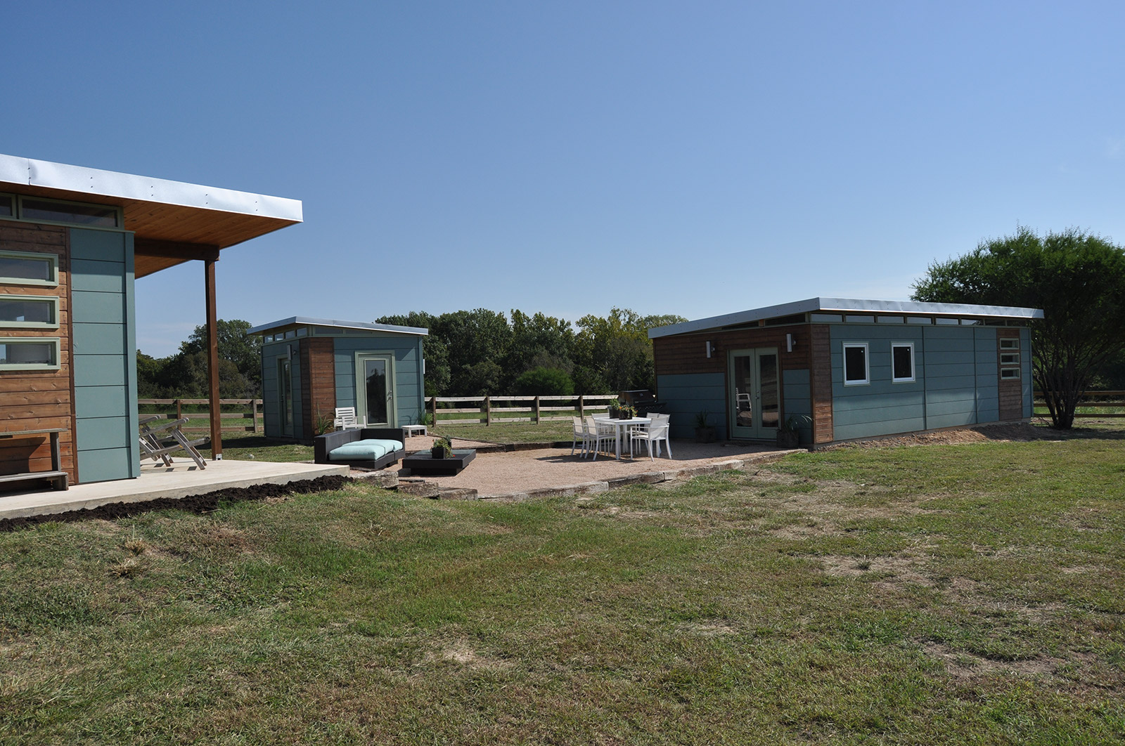 TINY HOUSE TOWN: Modern Cabin Compound