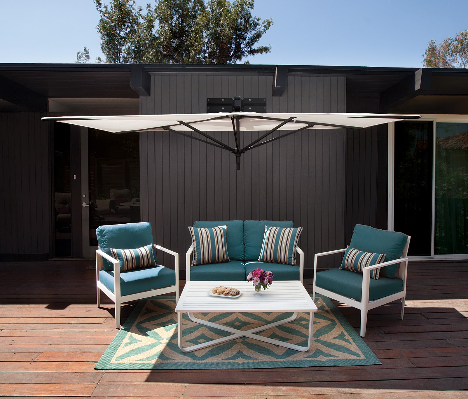 Veranda Wall Design - Decoration Ideas