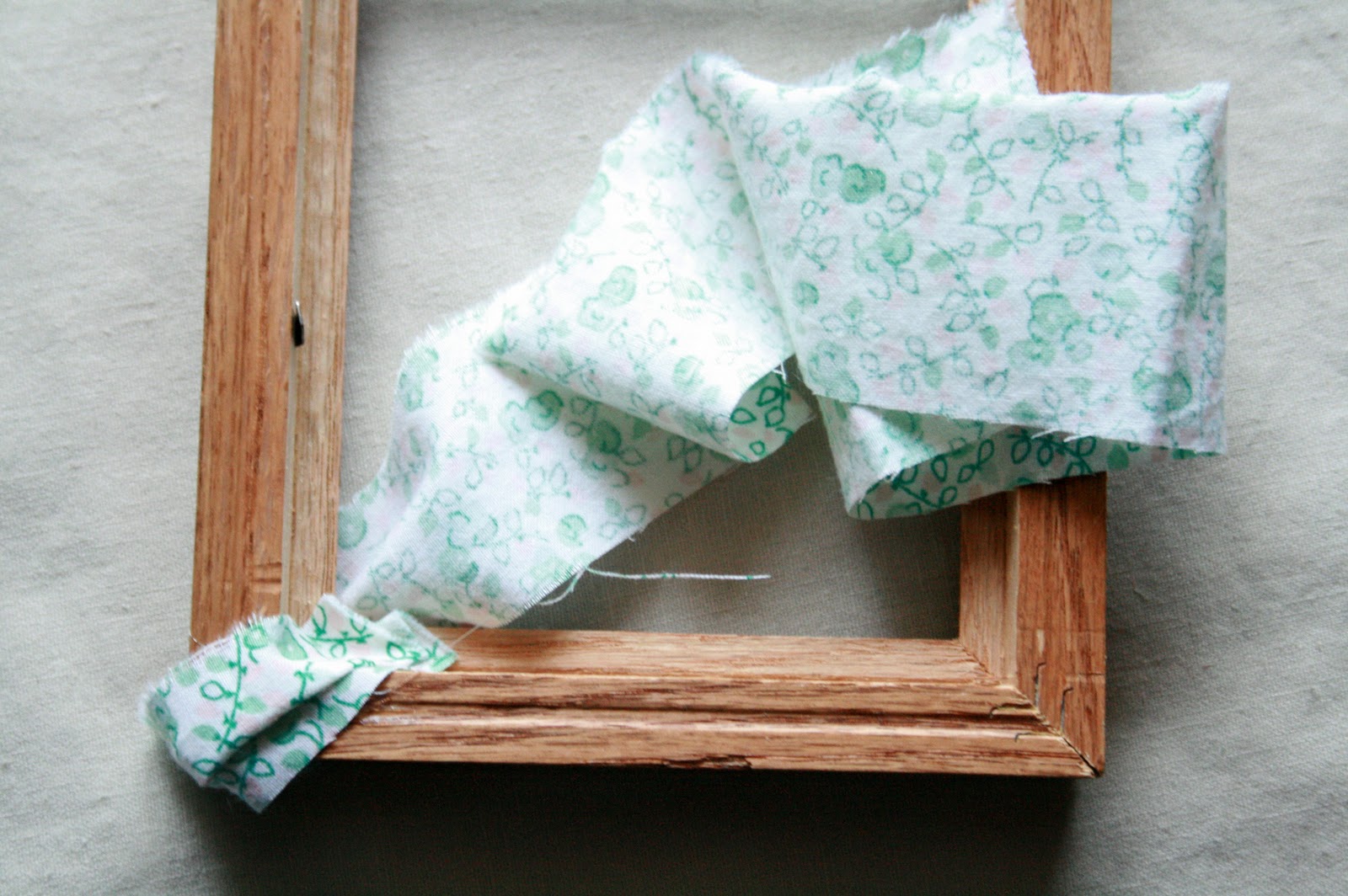The Creative Place: DIY :: Fabric Scrap Wrapped Frame