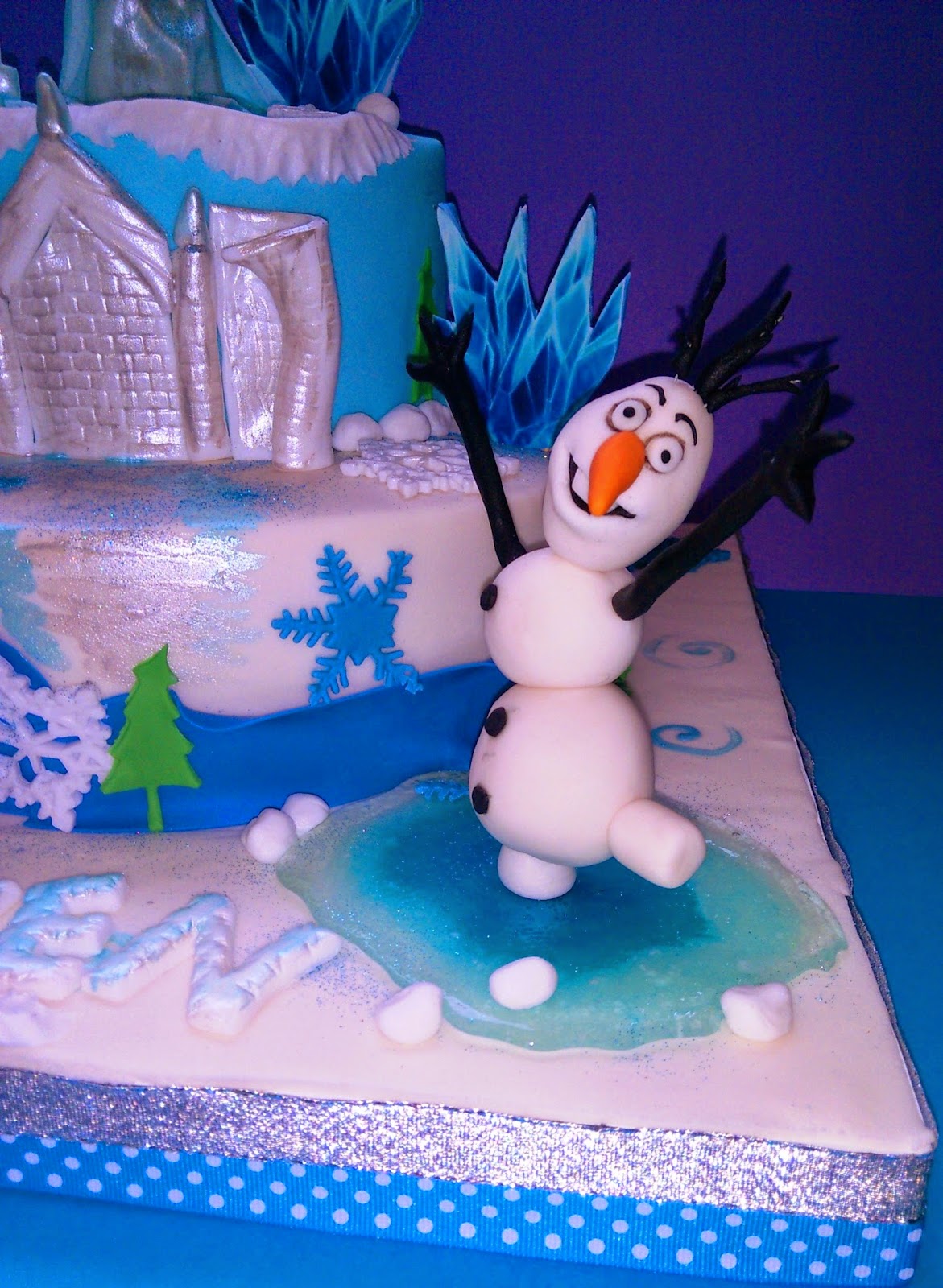 COMANDA TORT BUCURESTI: Tort FROZEN....Elsa si Olaf