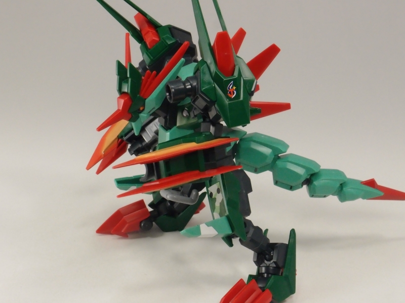 大光明株式會社: 1/1 紙箱戰機WARS LBX 048 トライヴァイン 開盒報告 (From KenBill Blog)