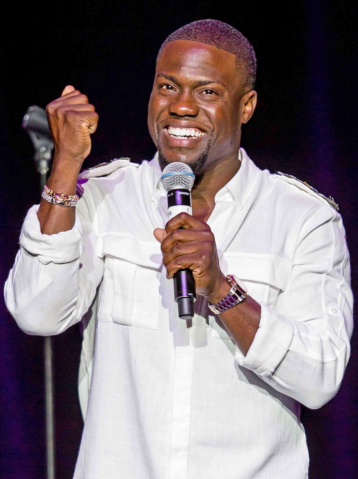 KEVIN HART KICKS OFF ALL STAR COMEDY WEEKEND