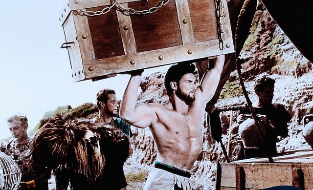 OGRO COMBATE: HÉRCULES NO CINEMA