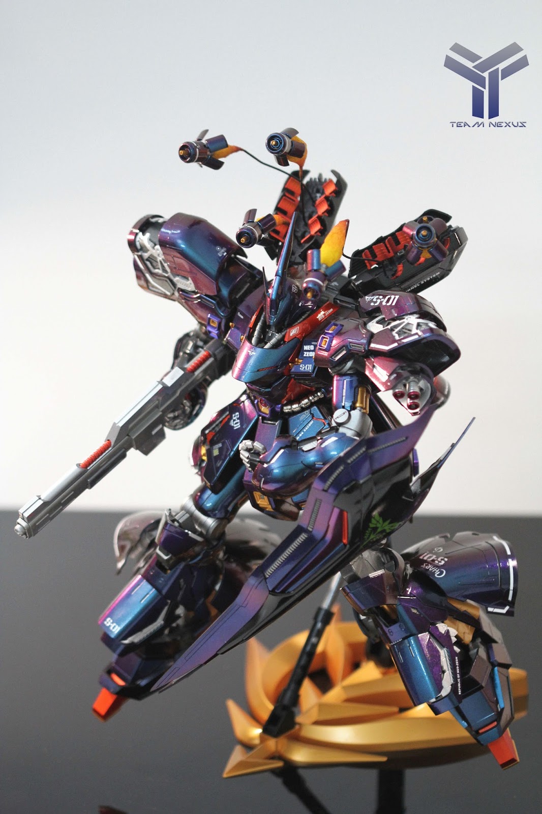 Custom Painted : 1/100 Sazabi ver Ka