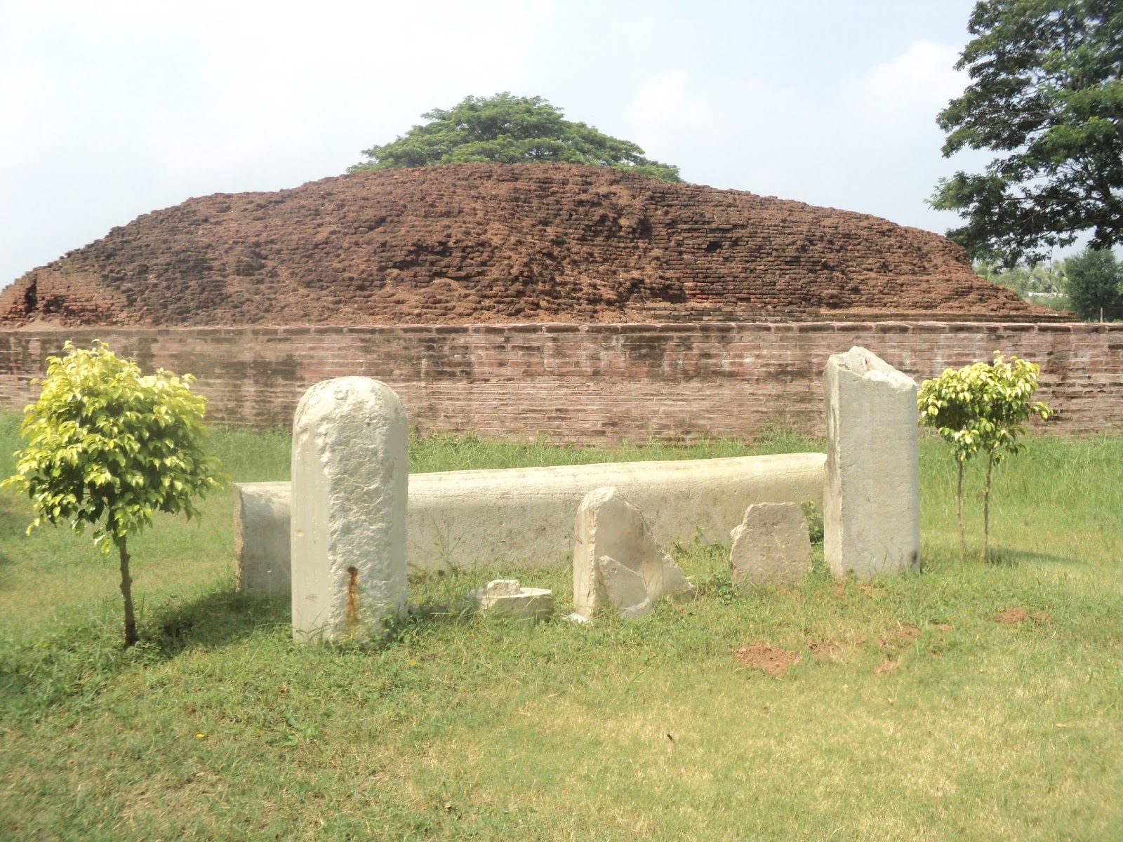 FREELANCE ARCHAEOLOGIST RAHUL VARANASI : BHATTIPROLU BUDDHIST STUPA