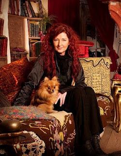 LETTERS IN STEEN . PORTUGAL . LETRAS EM PEDRA