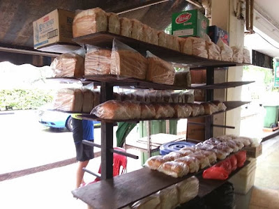 Blog To Express: Unbranded, No-frills Bread