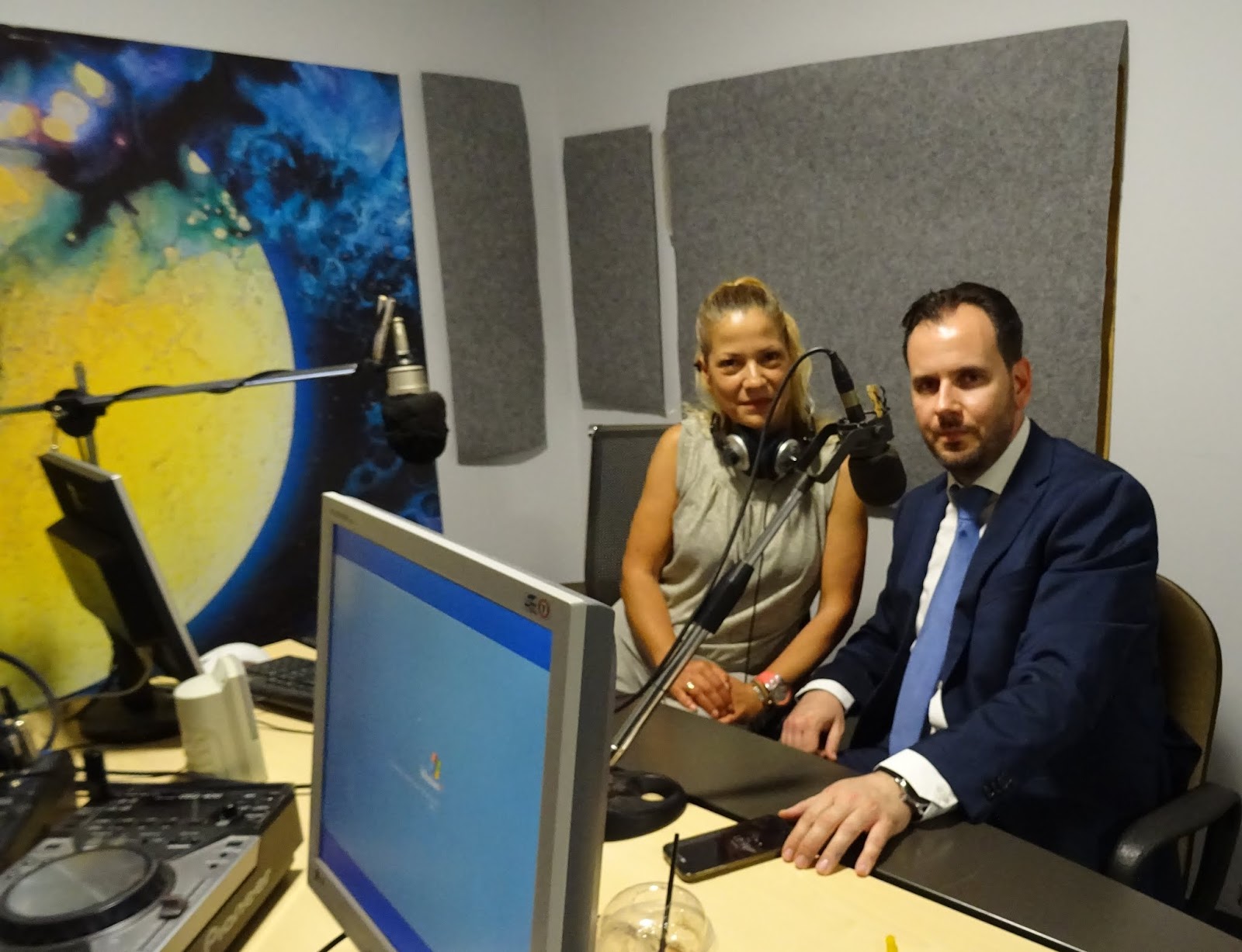 Ο χειρουργός μαστού Ιωάννης Φλέσσας και η ψυχοπαιδαγωγική σύμβουλος ...