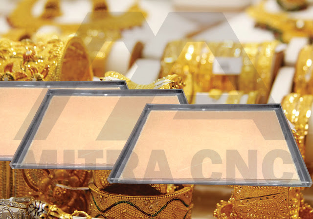 Tempat perhiasan Emas