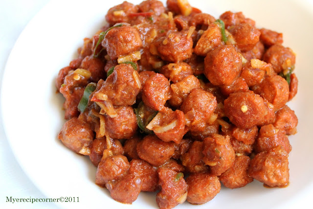 Mye's Kitchen: Chilli Soya Chunks/ Chilly Mealmaker.