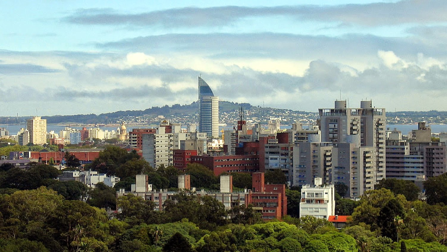 Vista aerea de Montevideo MUNDO SEELFREI
