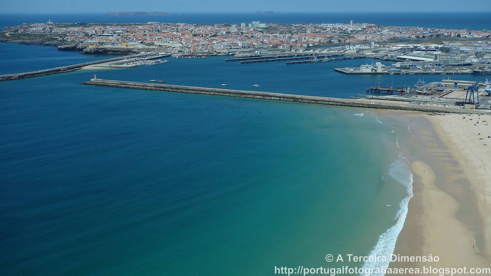 A Terceira Dimensão: Praia do Molhe Leste