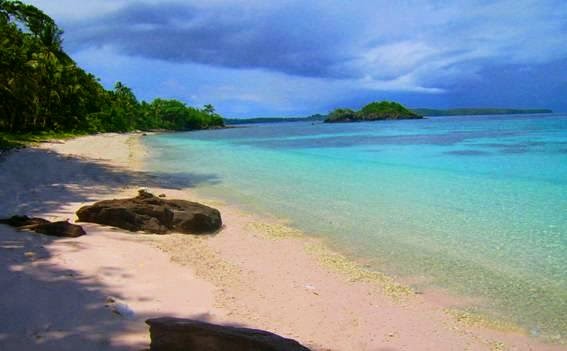Smart Backpacker: Pink Sand Beaches in the Philippines