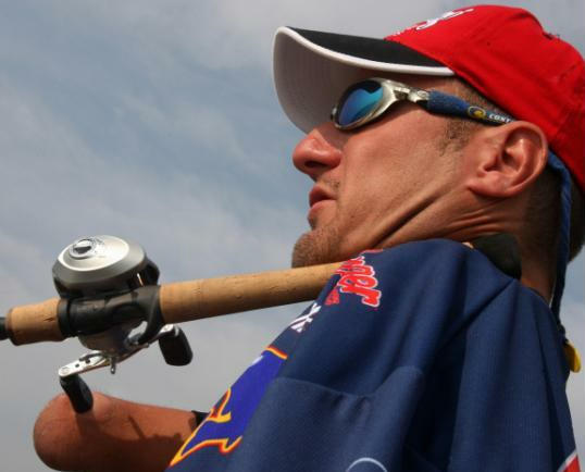 solorobalizas: Clay Dyer "el ídolo de los pescadores"