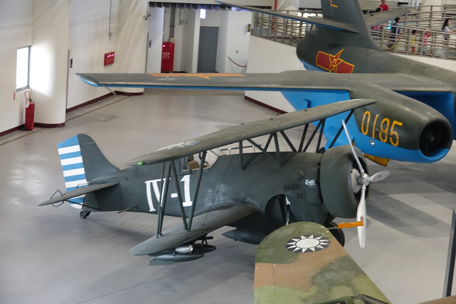 Blair's 軍事,警察及消防攝影: HawK III IV-1