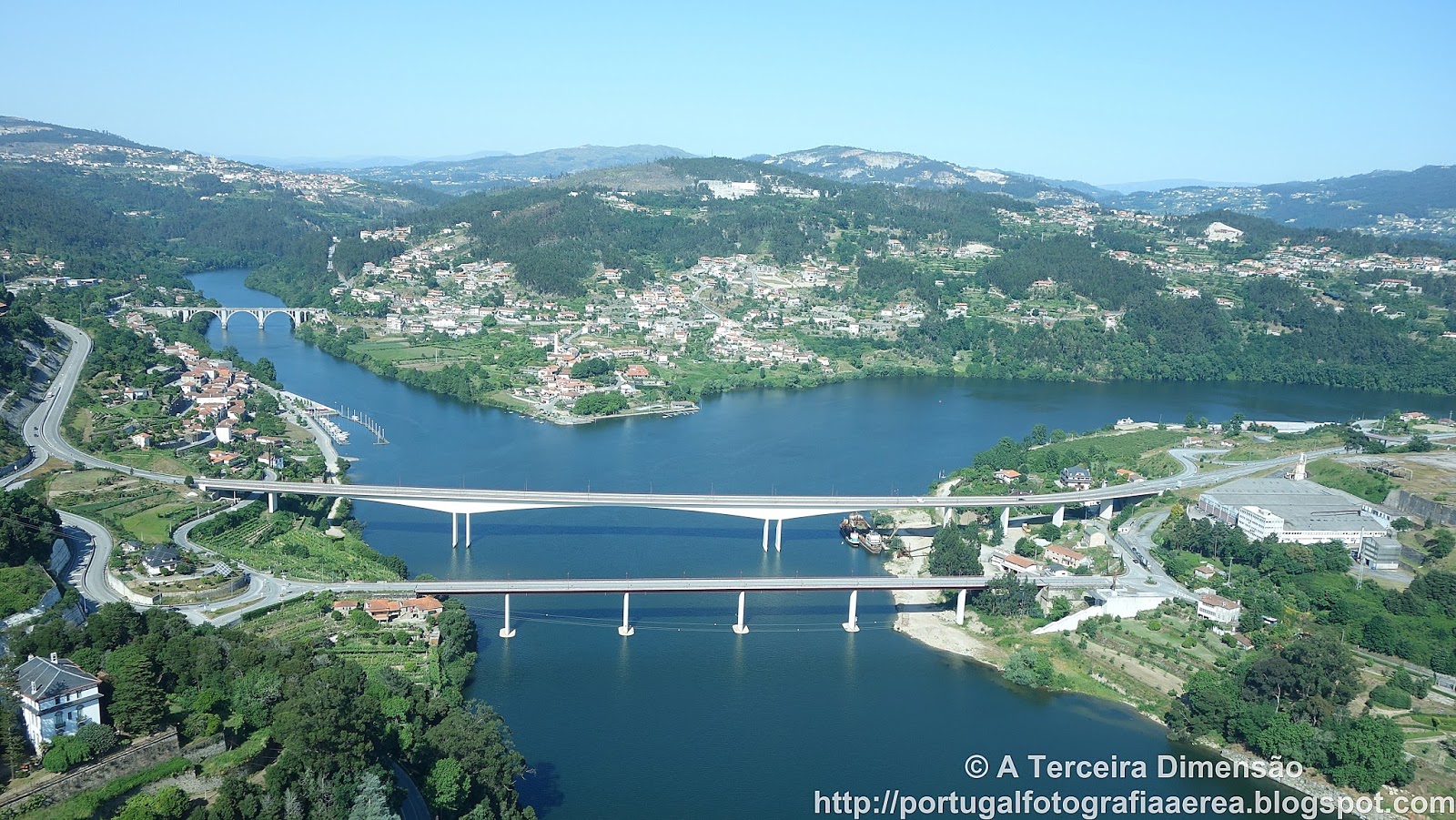 A Terceira Dimensão: Entre-os-Rios