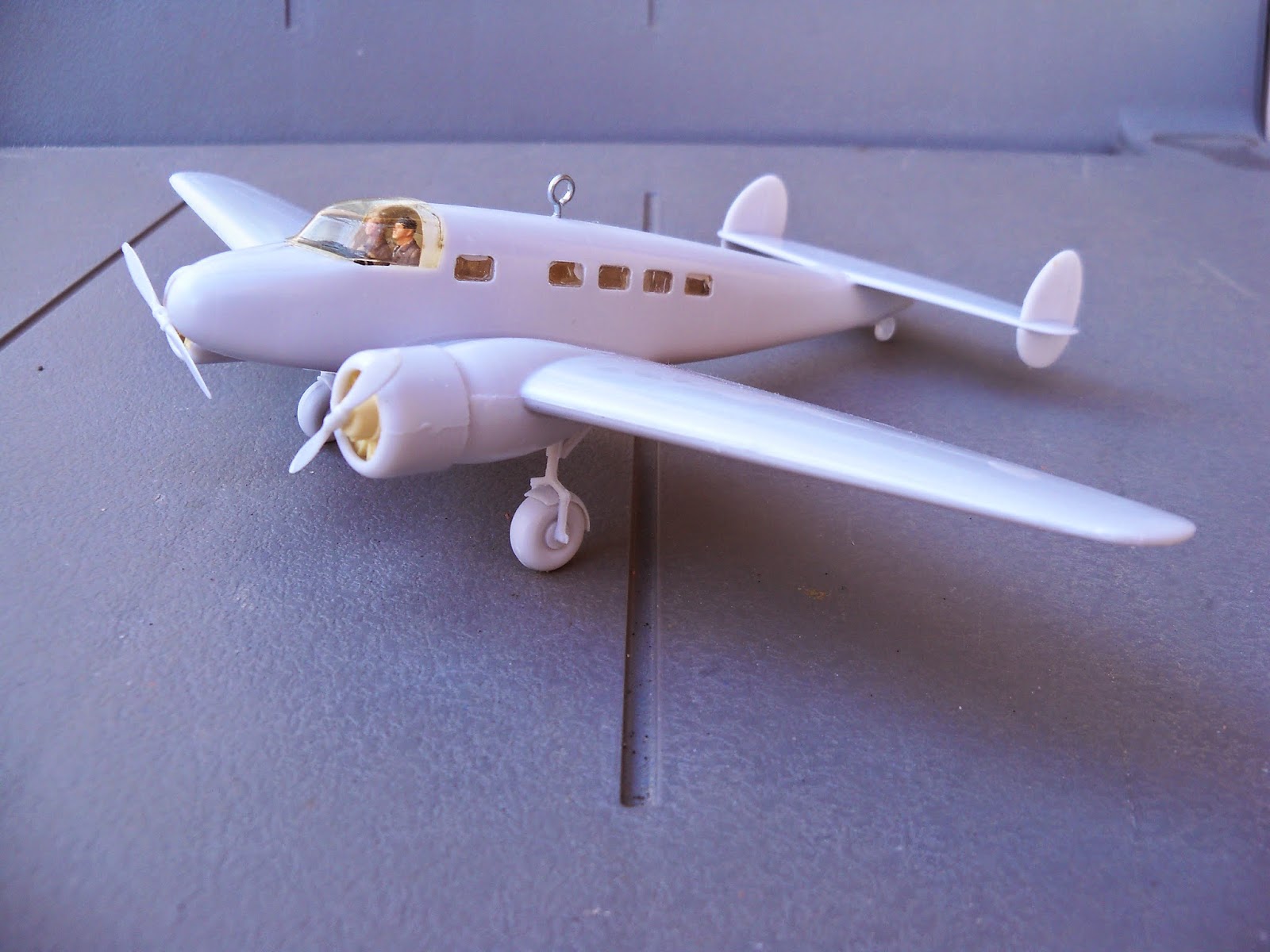Lockheed Electra - Giri Toys