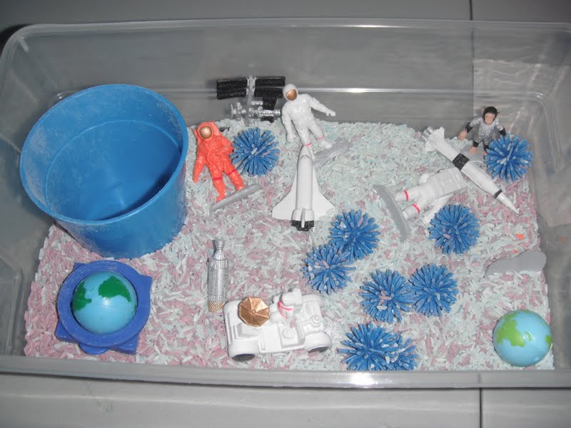 Our Day in School: Space Trays