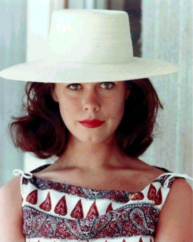 40 Glamorous Photos of Elizabeth Montgomery in the 1960s and Early ...