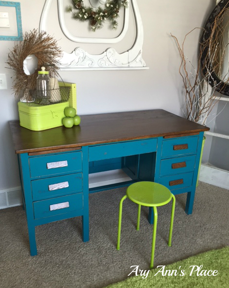 Ary Ann's Place: Beautiful Lagoon Blue Desk