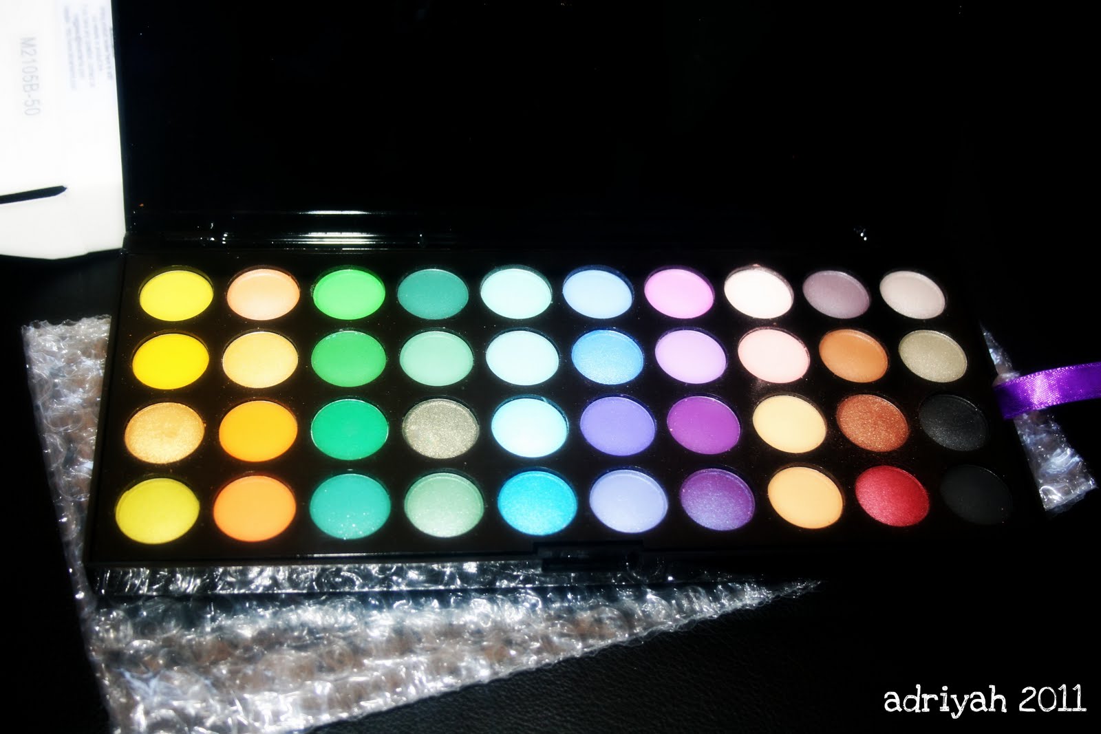 Beauty Review: Manly 40 Color Eyeshadow and Blush Palette - all in health
