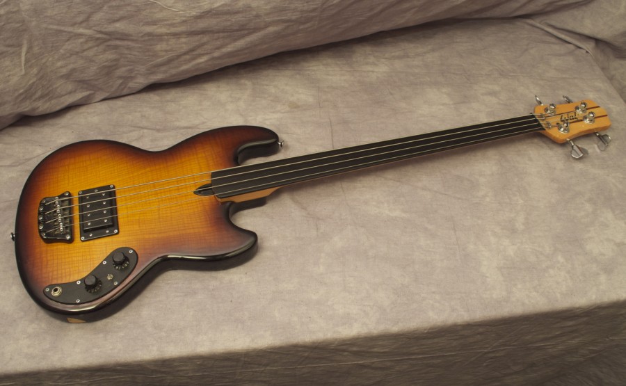 A HISTORY OF WAL BASSES: Gallery - Reissue Pro Bass