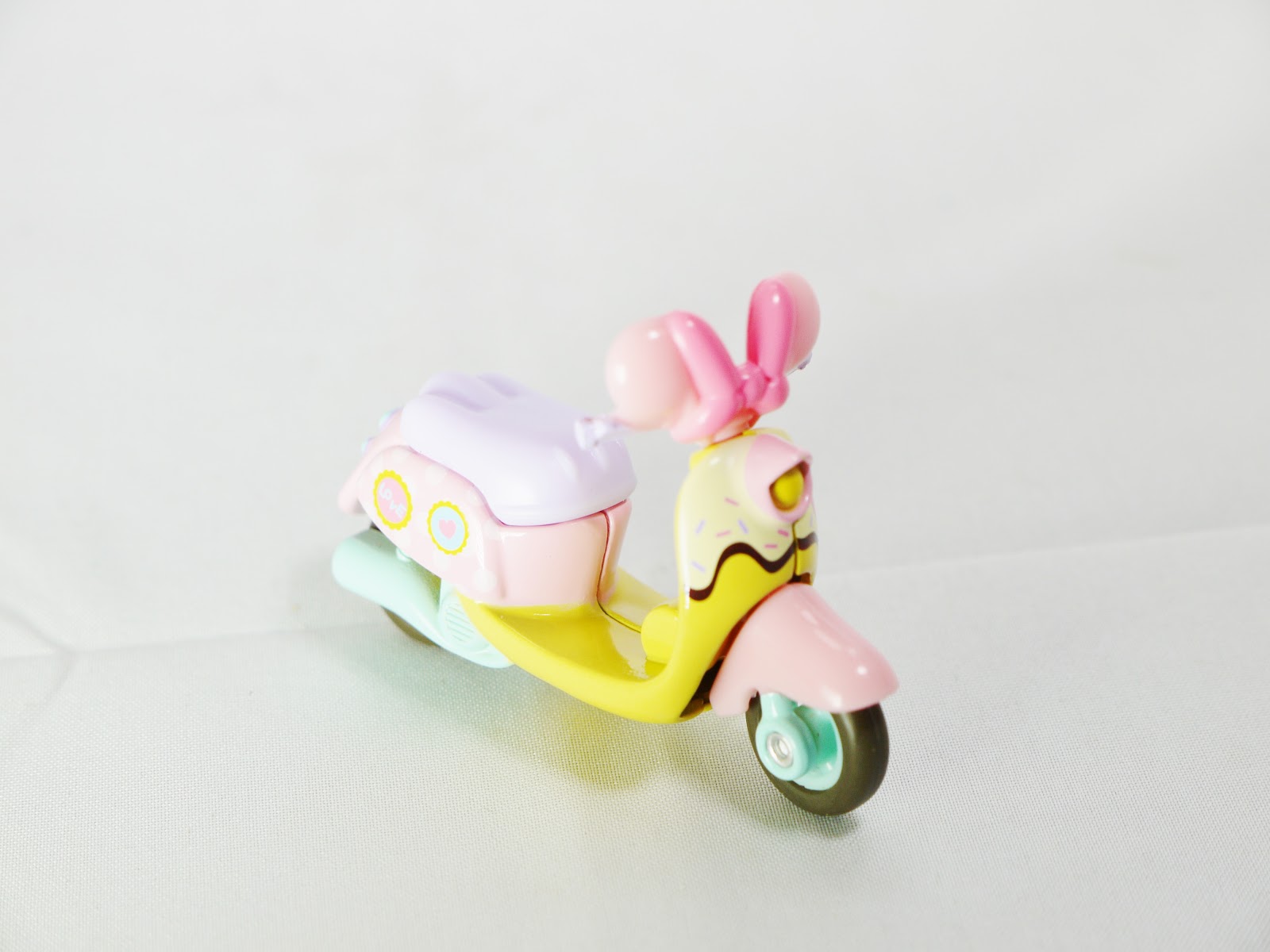 My Toy & Hobby: TOMICA Disney Motors Mickey Diecast Mini Car Figure ...