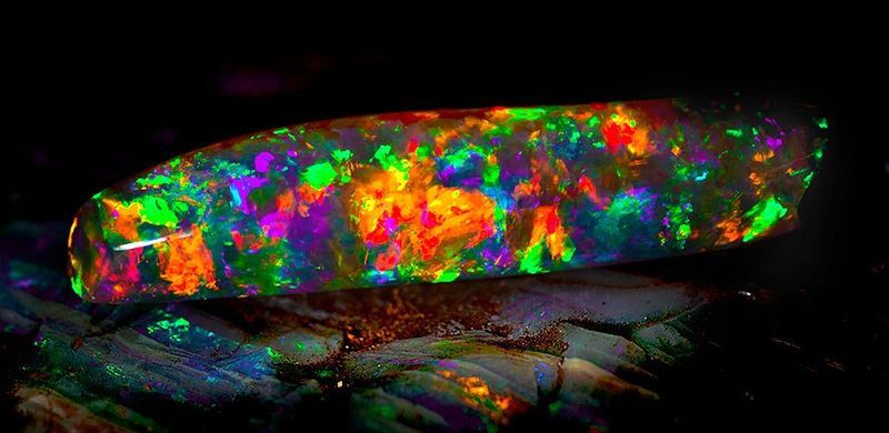 hoolawhoop: The Largest Opals in the World