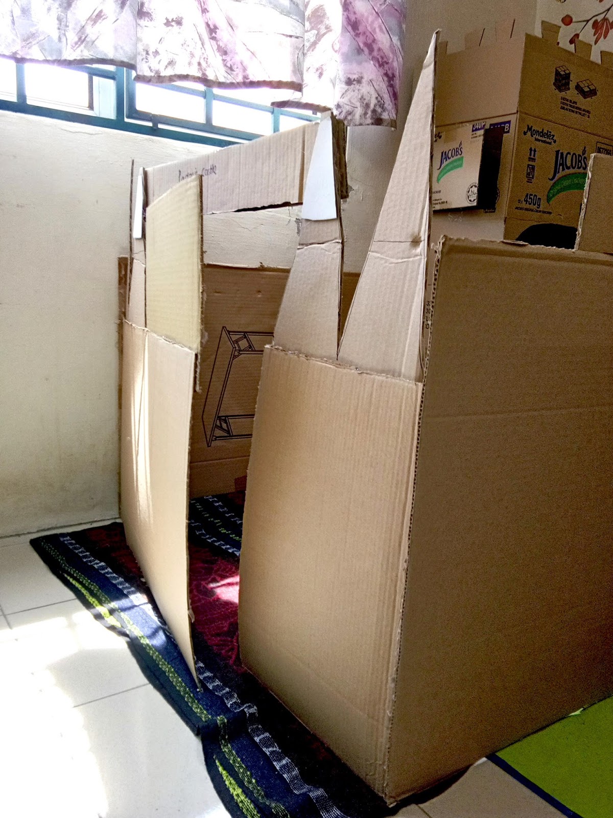 Build a Fort Castle from Cardboard ~ Bah! Let's do Crafting!