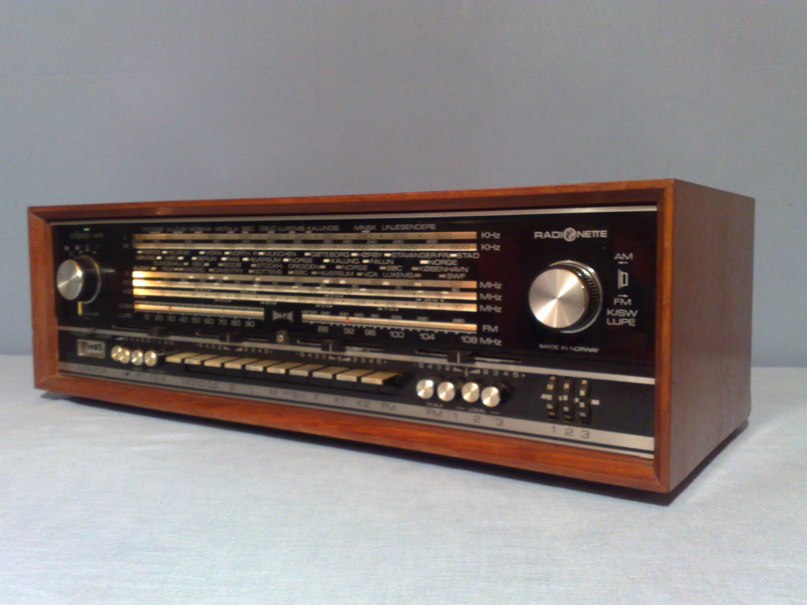 TOM's TECH TOYS: SOUNDMASTER