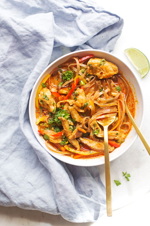 CHICKEN PANANG CURRY NOODLE BOWLS