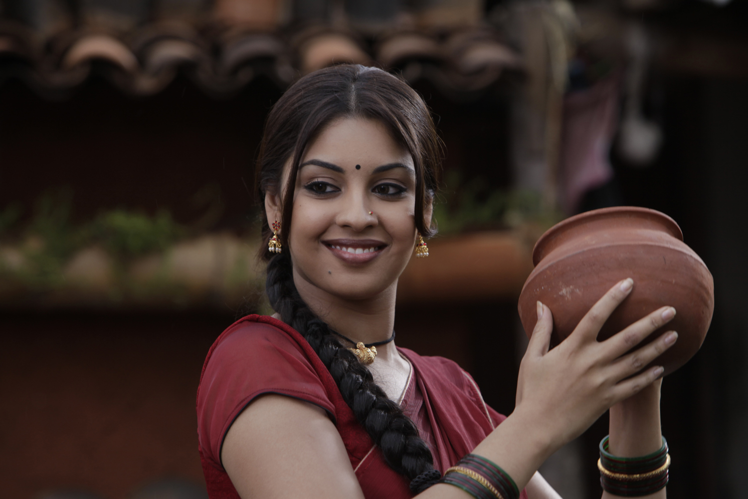 Richa Gangopadhyay With Simbu In Osthi Movie Latest Stills, Richa ...
