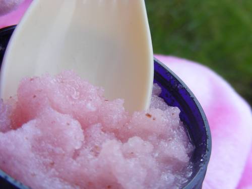 Beauty.Love.Makeup: Pink body scrub tutorial